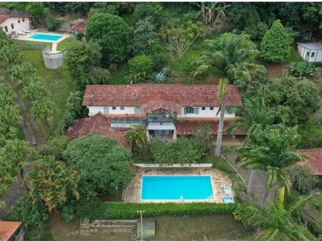 Casa / Sobrado para Locação em Juiz de Fora/MG Vina Del Mar 5 Quartos