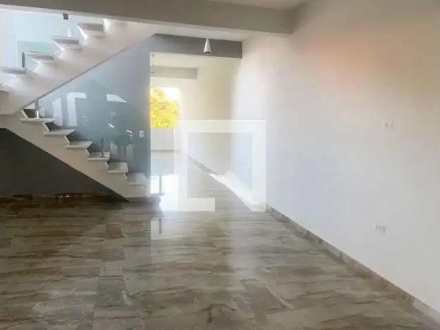 Casa / Sobrado para Locação em Jundiaí/SP Castanho 5 Quartos