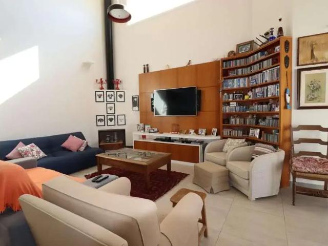 Casa / Sobrado para Locação em Jundiaí/SP Cidade Santos Dumont 4 Quartos