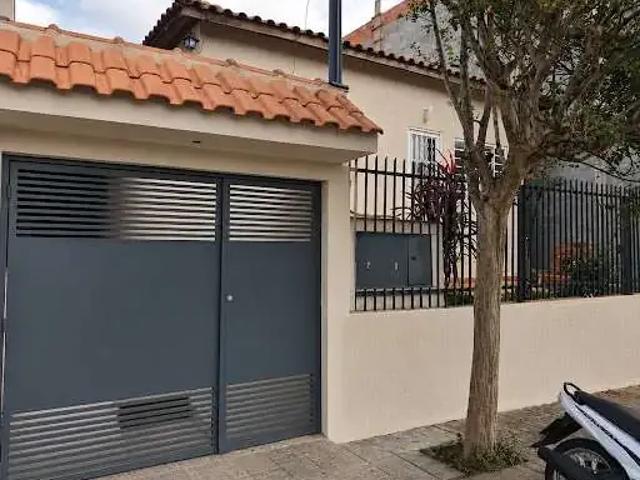 Casa / Sobrado para Locação em Jundiaí/SP Vila M Genoveva 2 Quartos