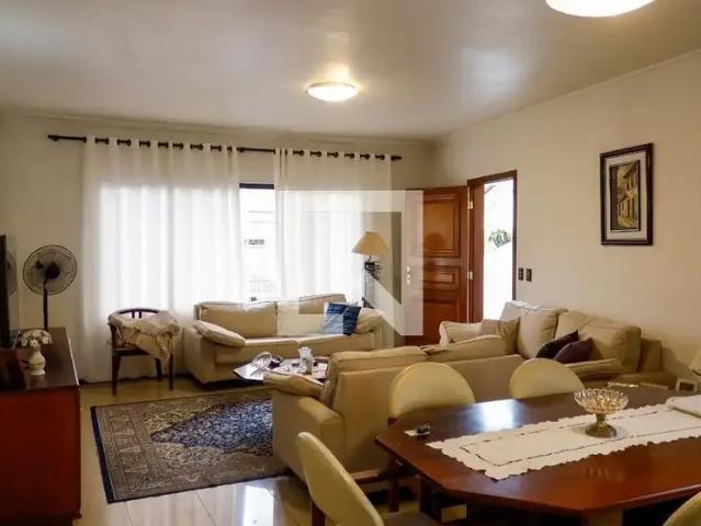 Casa / Sobrado para Locação em Osasco/SP Centro 3 Quartos
