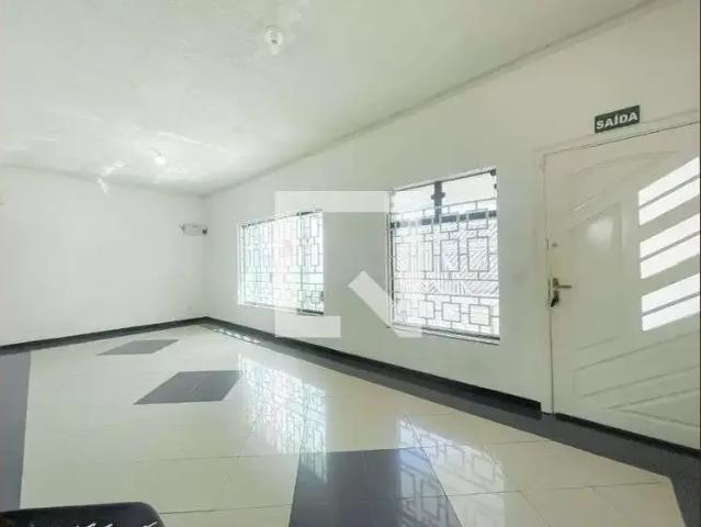 Casa / Sobrado para Locação em Osasco/SP Centro 5 Quartos