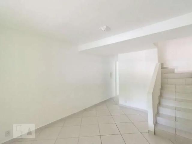 Casa / Sobrado para Locação em Osasco/SP Cidade das Flores 2 Quartos