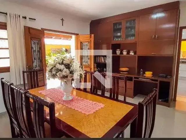 Casa / Sobrado para Locação em Osasco/SP Bussocaba 5 Quartos