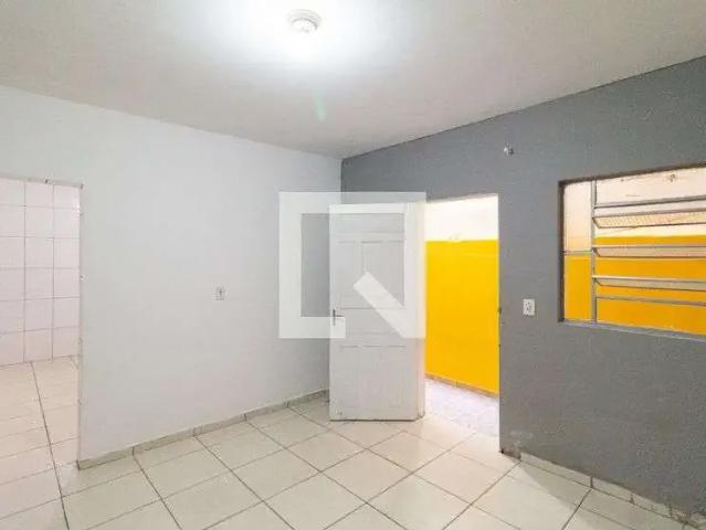 Casa / Sobrado para Locação em Osasco/SP Helena Maria 1 Quartos