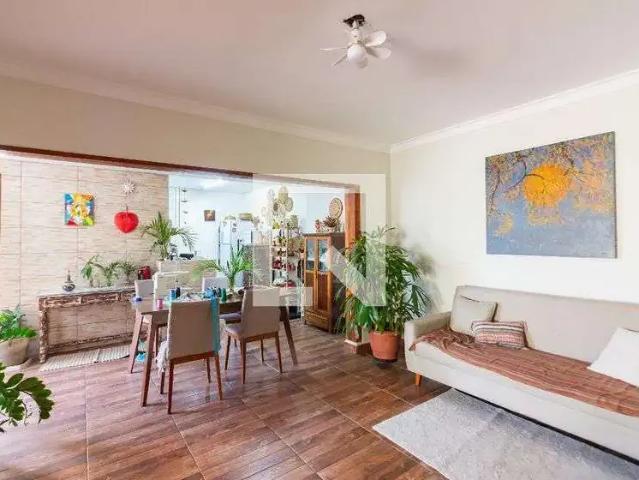 Casa / Sobrado para Locação em Osasco/SP Jardim das Flores 3 Quartos