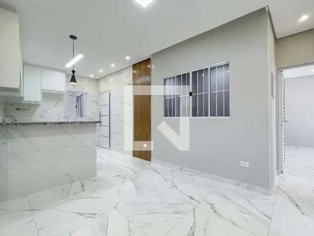 Casa / Sobrado para Locação em Osasco/SP Jardim das Flores 2 Quartos