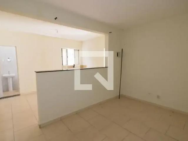 Casa / Sobrado para Locação em Osasco/SP Jardim Roberto 1 Quartos