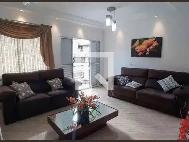 Casa / Sobrado para Locação em Osasco/SP Santo Antônio 6 Quartos