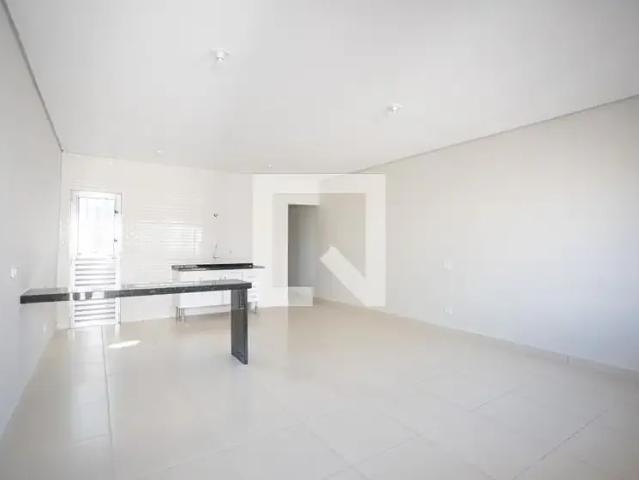 Casa / Sobrado para Locação em Osasco/SP Santo Antônio 2 Quartos