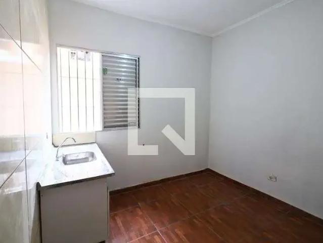 Casa / Sobrado para Locação em Osasco/SP Santo Antônio 2 Quartos