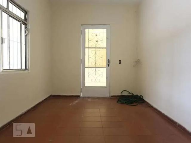 Casa / Sobrado para Locação em Osasco/SP Santo Antônio 2 Quartos