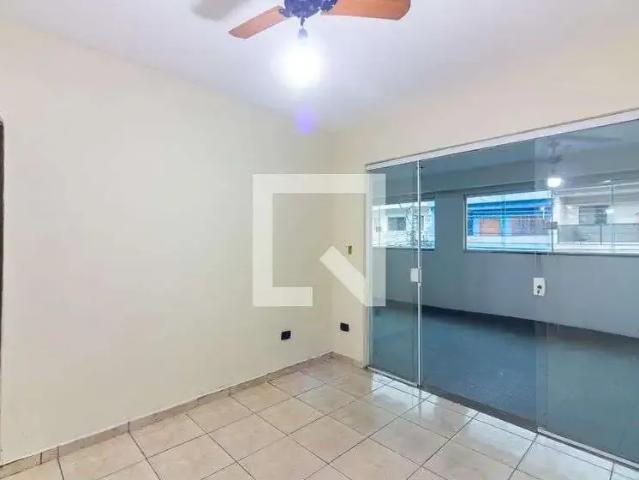 Casa / Sobrado para Locação em Osasco/SP Santa Maria 1 Quartos