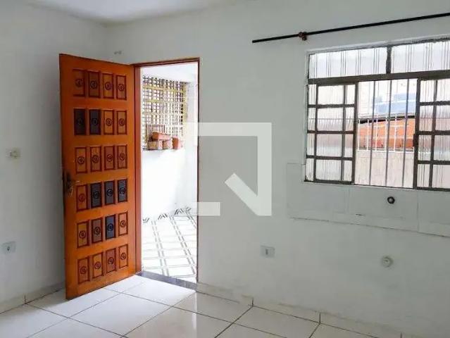 Casa / Sobrado para Locação em Osasco/SP Santa Maria 1 Quartos