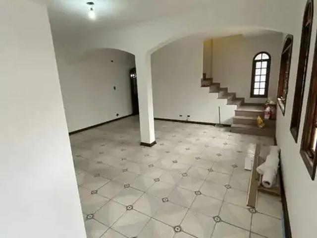 Casa / Sobrado para Locação em Osasco/SP Presidente Altino 5 Quartos