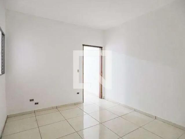 Casa / Sobrado para Locação em Osasco/SP Vila Menck 1 Quartos