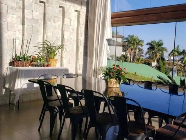 Casa / Sobrado para Locação em Louveira/SP Jardim Primavera 5 Quartos