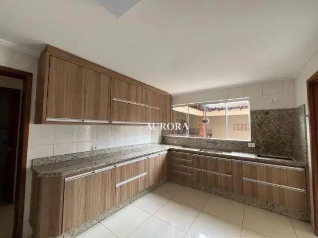 Casa / Sobrado para Locação em Londrina/PR Universitário 3 Quartos
