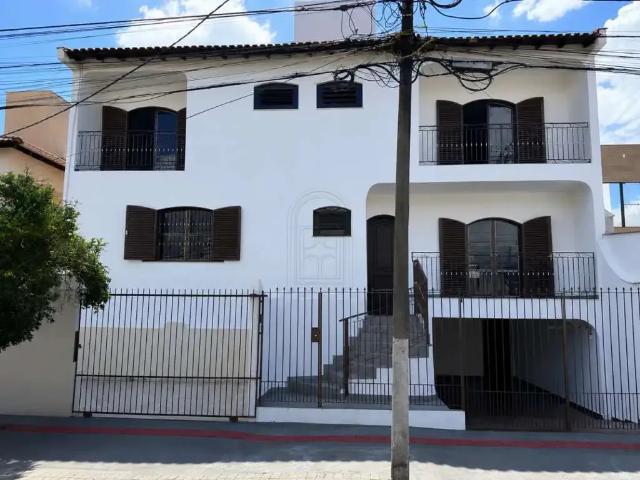 Casa / Sobrado para Locação em Londrina/PR Vila Fujita 3 Quartos