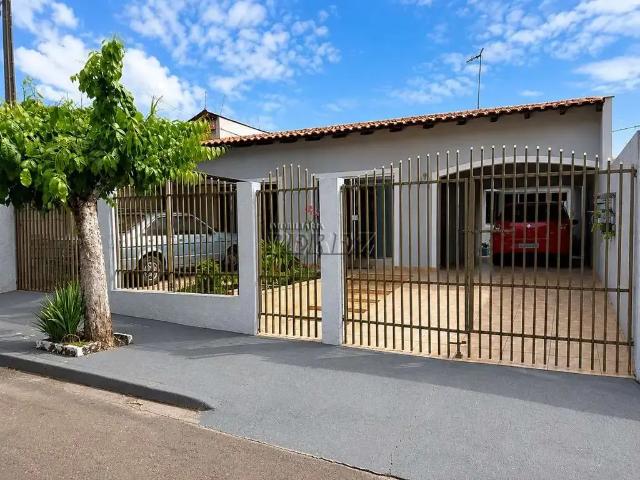 Casa / Sobrado para Locação em Londrina/PR Vila Ricardo 3 Quartos
