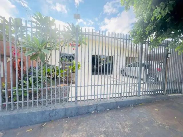 Casa / Sobrado para Locação em Londrina/PR Amaro 2 Quartos