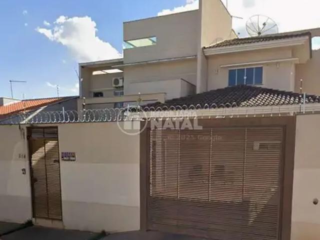 Casa / Sobrado para Locação em Londrina/PR Aragarça 4 Quartos