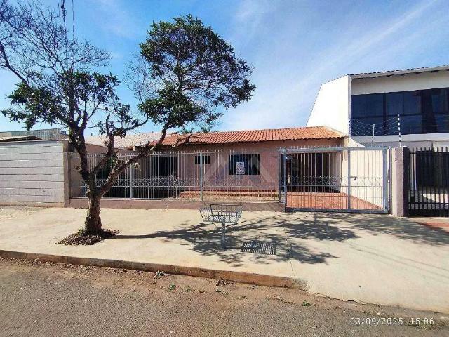 Casa / Sobrado para Locação em Londrina/PR Bandeirantes 3 Quartos