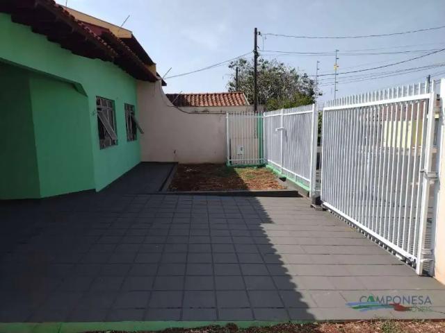 Casa / Sobrado para Locação em Londrina/PR Cambezinho 3 Quartos