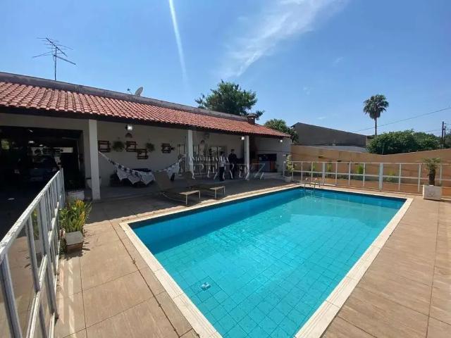 Casa / Sobrado para Locação em Londrina/PR Califórnia 5 Quartos