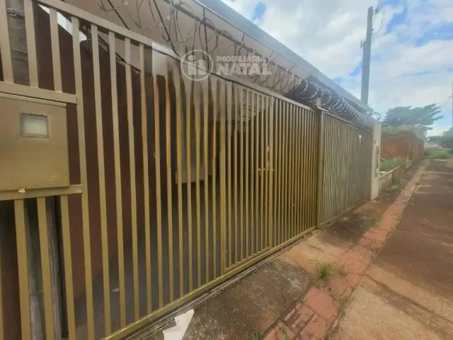 Casa / Sobrado para Locação em Londrina/PR Cinco Conjuntos 2 Quartos