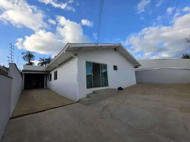 Casa / Sobrado para Locação em Londrina/PR Conjunto Residencial Vivendas do Arvoredo 4 Quartos