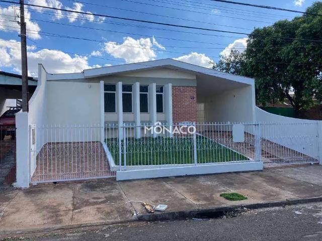 Casa / Sobrado para Locação em Londrina/PR Industrial 3 Quartos
