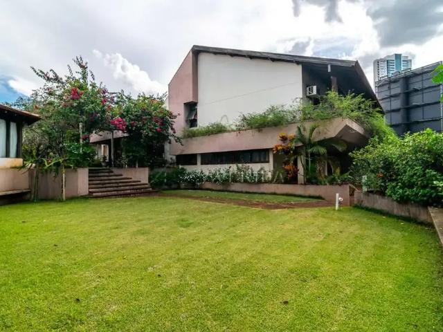 Casa / Sobrado para Locação em Londrina/PR Jardim do Lago 4 Quartos