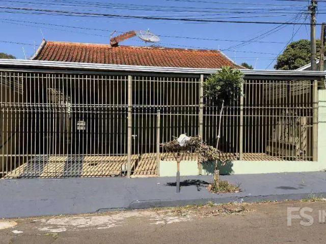 Casa / Sobrado para Locação em Londrina/PR Jardim Morumbi 3 Quartos