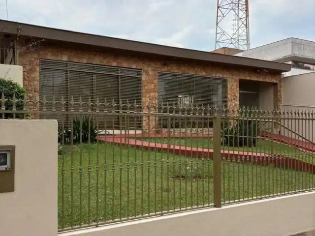 Casa / Sobrado para Locação em Londrina/PR Jardim Shangri la 4 Quartos