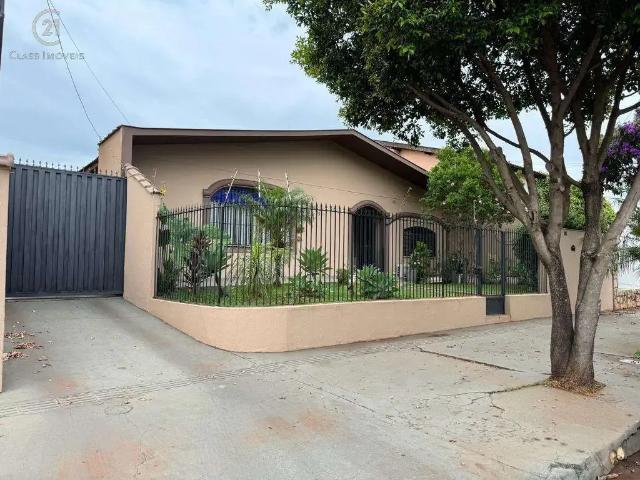 Casa / Sobrado para Locação em Londrina/PR Jardim Shangri la 3 Quartos