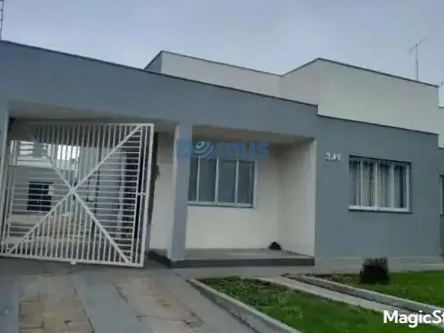 Casa / Sobrado para Locação em Londrina/PR Jardim Shangri la 3 Quartos
