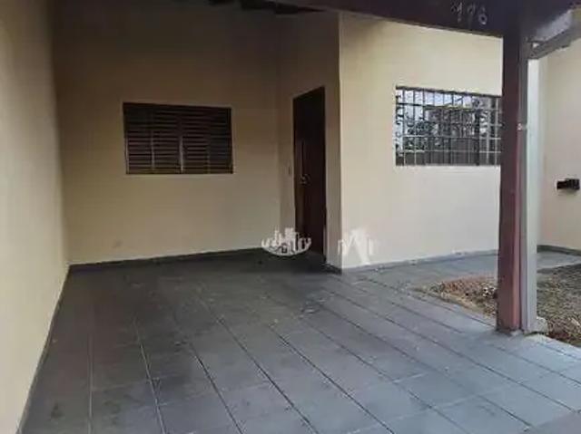 Casa / Sobrado para Locação em Londrina/PR Jardim Piza 2 Quartos