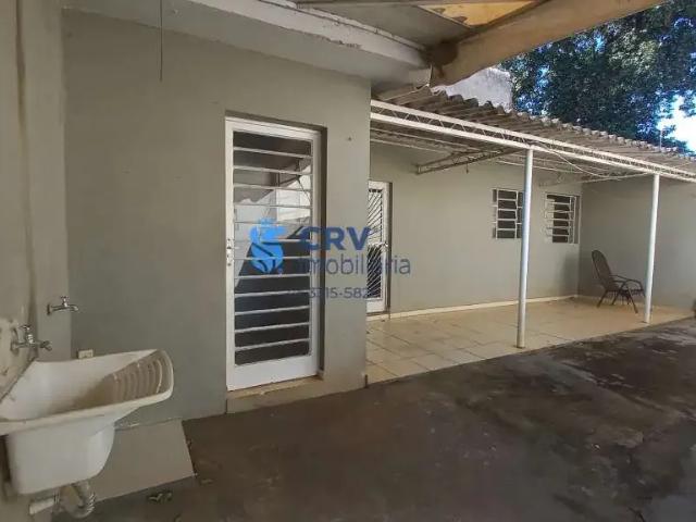 Casa / Sobrado para Locação em Londrina/PR Jardim Presidente 2 Quartos