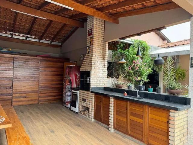 Casa / Sobrado para Locação em Londrina/PR Jardim Tatiani 3 Quartos