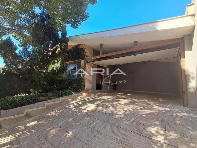 Casa / Sobrado para Locação em Londrina/PR Lago Parque 3 Quartos