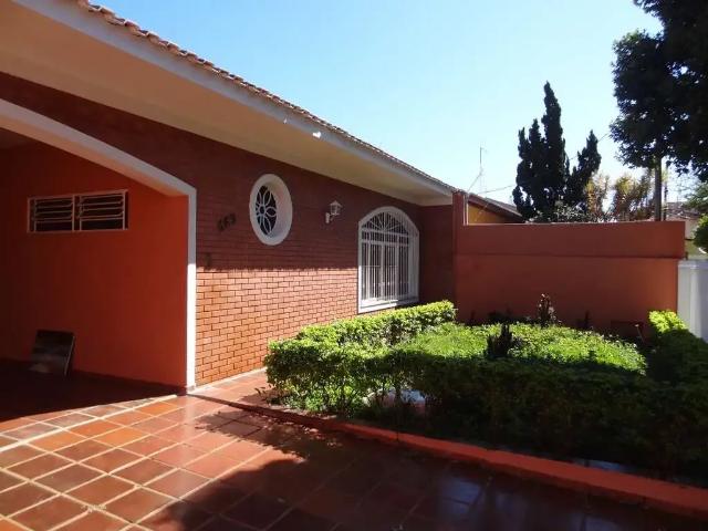 Casa / Sobrado para Locação em Londrina/PR Lago Parque 3 Quartos