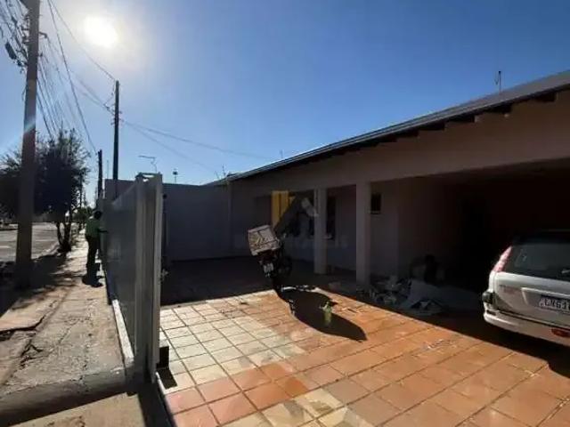 Casa / Sobrado para Locação em Londrina/PR Lagoa Dourada 4 Quartos