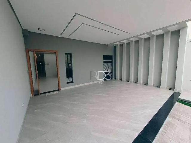 Casa / Sobrado para Locação em Londrina/PR Novo Aeroporto 3 Quartos