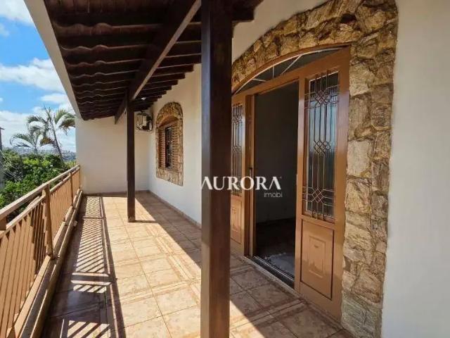 Casa / Sobrado para Locação em Londrina/PR Parque Jamaica 3 Quartos