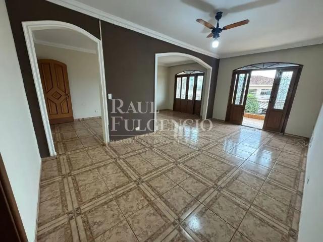 Casa / Sobrado para Locação em Londrina/PR Parque Jamaica 3 Quartos