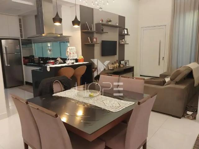 Casa / Sobrado para Locação em Londrina/PR Parque Tauá 3 Quartos