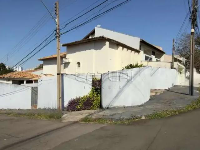 Casa / Sobrado para Locação em Londrina/PR Quebec 4 Quartos