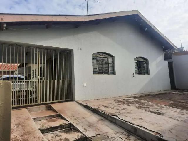 Casa / Sobrado para Locação em Londrina/PR Santa Mônica 3 Quartos