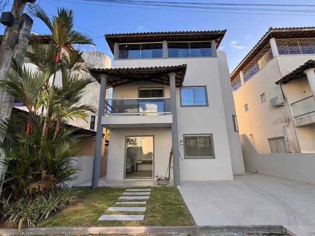 Casa / Sobrado para Locação em Lauro de Freitas/BA Buraquinho 4 Quartos